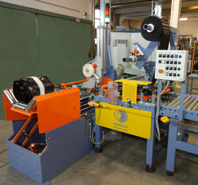 LINER 350, PACKING UNIT - Lines for precured tread finishing