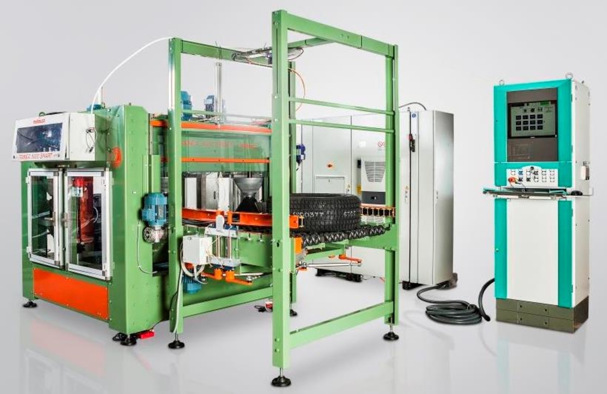 Trimming machines for tyre vents/flashes