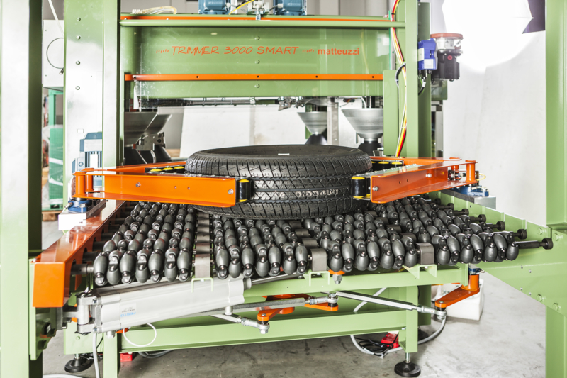 TRIMMER 3000 SDW - Trimming machines for tyre vents/flashes