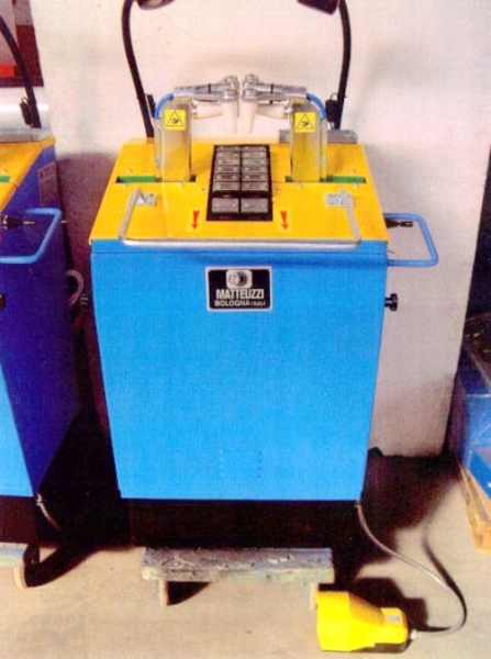 10/16 - M - Inspection spreaders