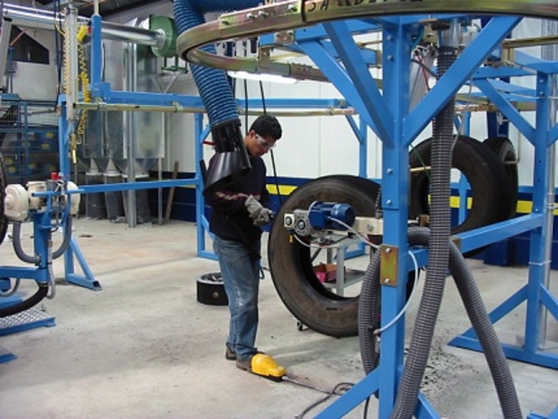 MODULAR MONORAILS - Modular monorails and in-line stations